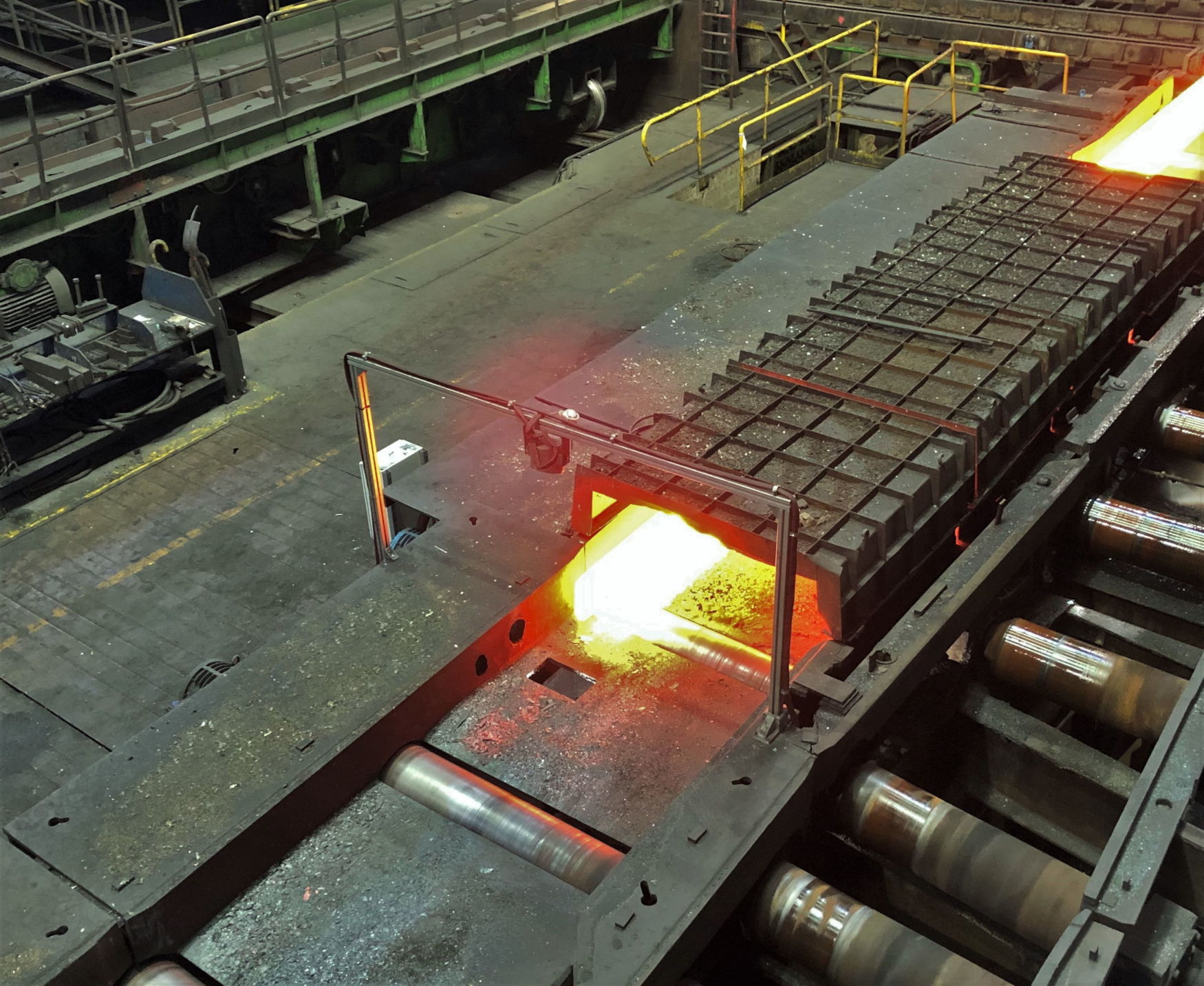 Radar Sensors for the Accurate Inline Dimension Measurement of ...